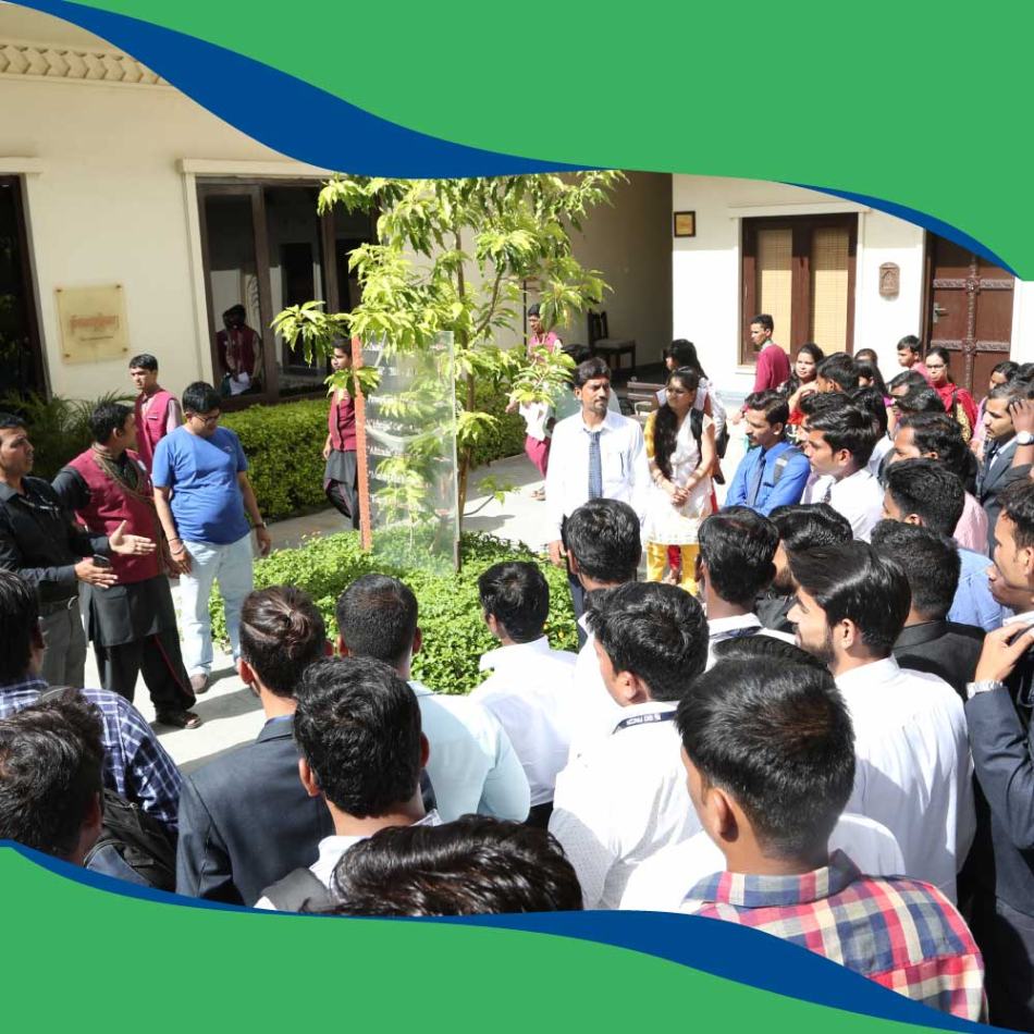 Meet Our Team | Promunim